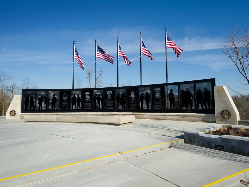 Veterans Memorial Freedom Wall - Radiance Glass